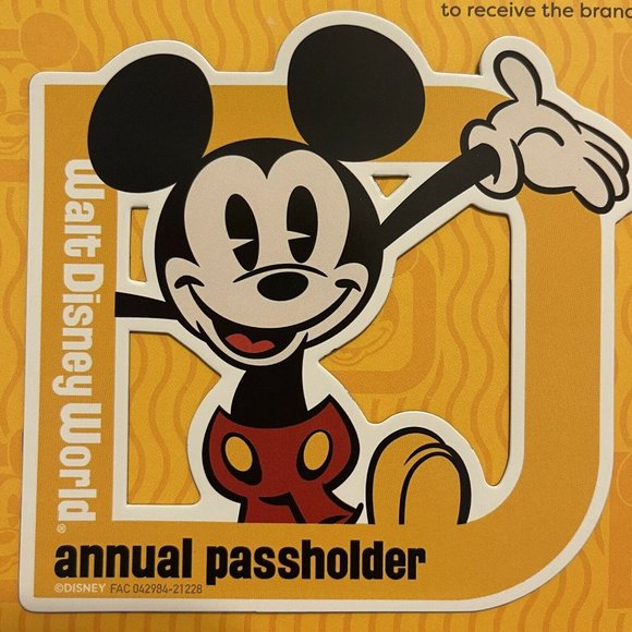 Disney | Accents | Walt Disney World Mickey Mouse Gold Yellow D 22 ...